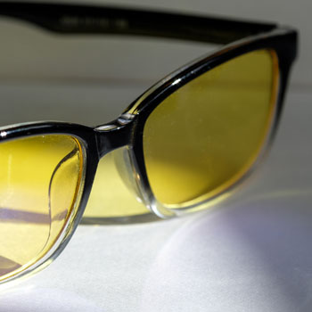 Try amber-tinted glasses to relieve insomnia